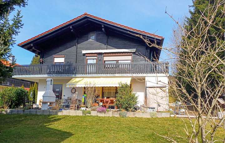 Beautiful Apartment In Arrach With Wifi - Lam