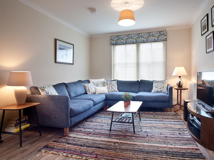 Mackay Road - Uk7451 - Dornoch