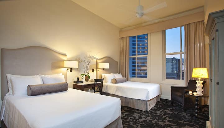 Well-appointed With Carrara Marble-top Desk - New Orleans, LA