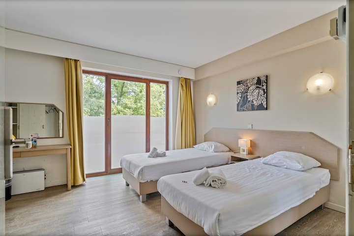 Sleep & Go Brussels South - Comfort Studio - Twin - Waterloo