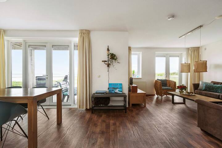 Nicely 4-pers. Apartment With Unique Beach View - Hellevoetsluis