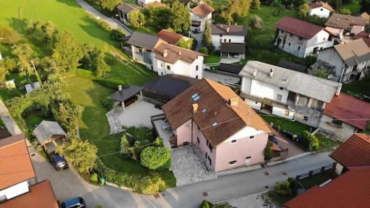 House Maharac With 3 Apartments Till 18 Persons - Eslovenia