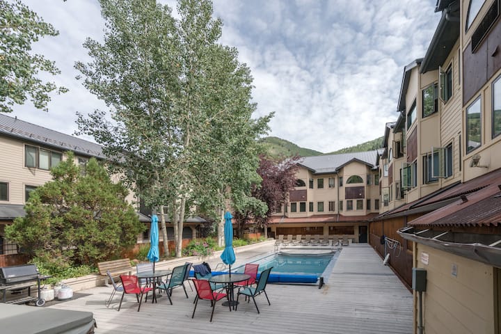 Charming Condo, Heart Of Town, Walk To Ski, Pool - Telluride, CO