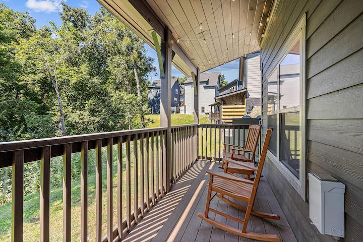 Rates As Low As $99/night! Local Family Operated! - Sevierville