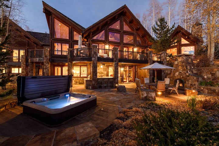 Luxury Log Cabin, Patio, Hot Tub | By Invitedhome - Telluride, CO