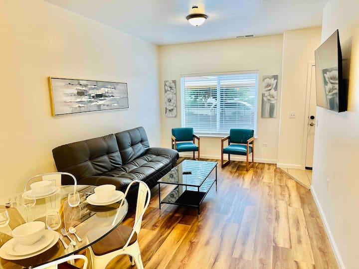 Triplex Townhouse/6 Bd & 6 Baths/sleeps21/abc - Reno, NV