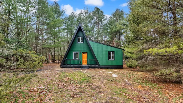 Enchanted A-frame Cabin | Hot Tub | Firepit - Stillwater Lake, PA