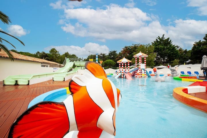 Camping 4* | Parc Aqua | Mobil Home 4p Avec Tv - La Flotte