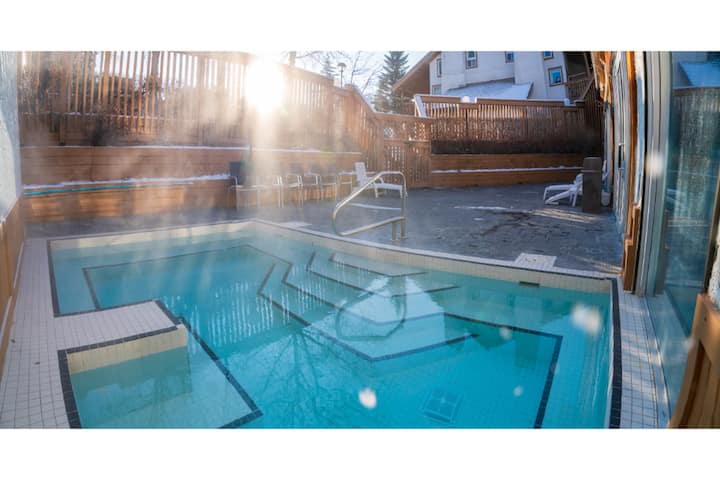 Cozy Rockies Retreat | Hot Tub Access! - Banff