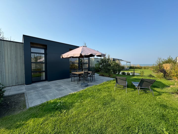 Enkhuizer Strand Chalet Wellenreiter Mit Zaun Zwei - Enkhuizen