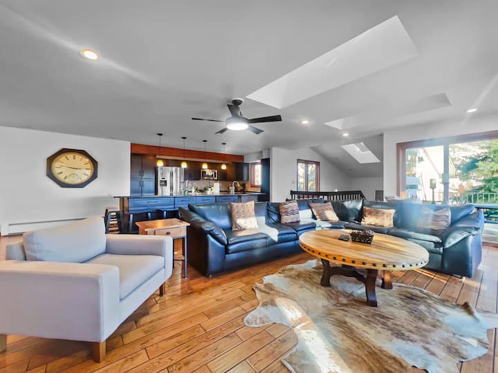 Private Hot Tub, Beautiful Views, 208 - Dillon, CO