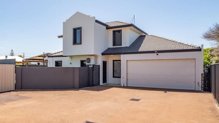 Hollow Beach House - Bunbury - Bunbury
