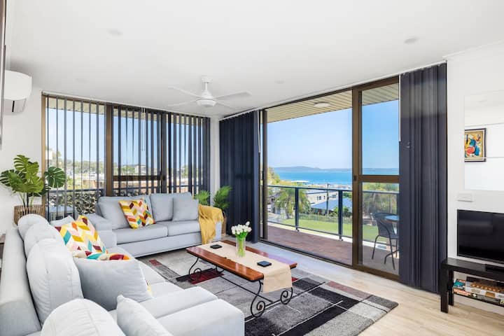 Views And Pool In A Great Location In Nelson Bay - Nelson Bay