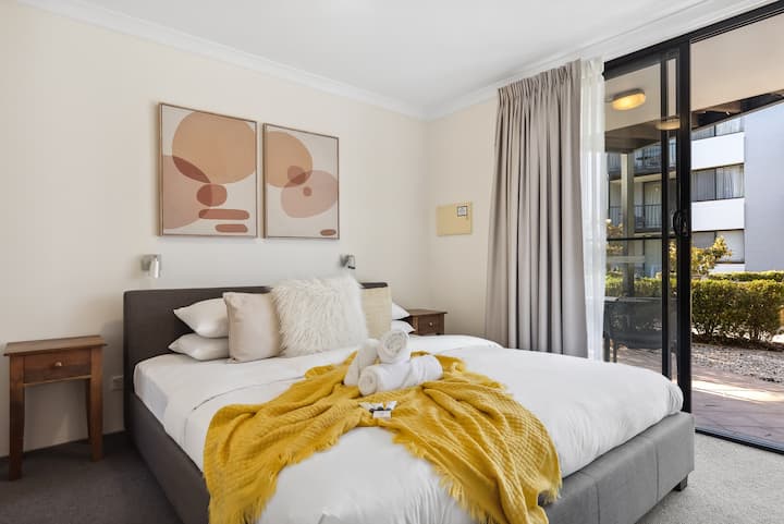 Riverside 1br Apartment In South Perth - South Perth