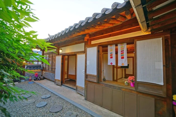 #한옥마을 #경기전 #오목대 #벽화마을  안채4룸 - Jeonju-si