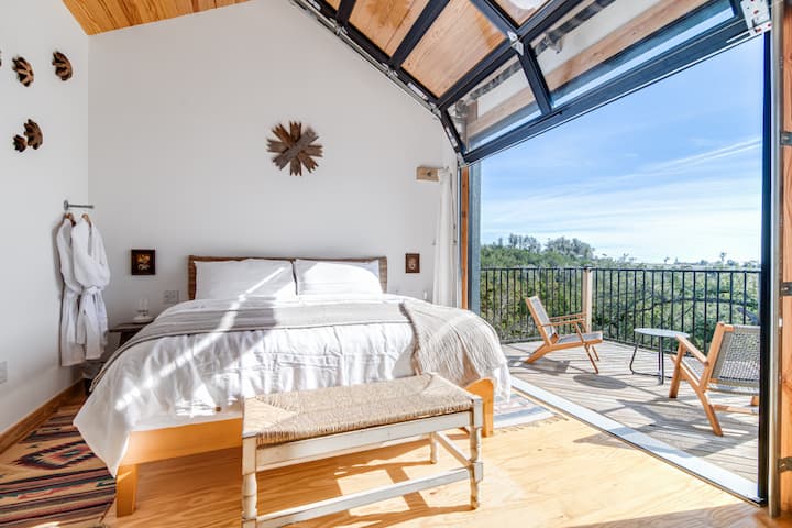 Blue Sage No. 10 - Round Window Treehome - Texas