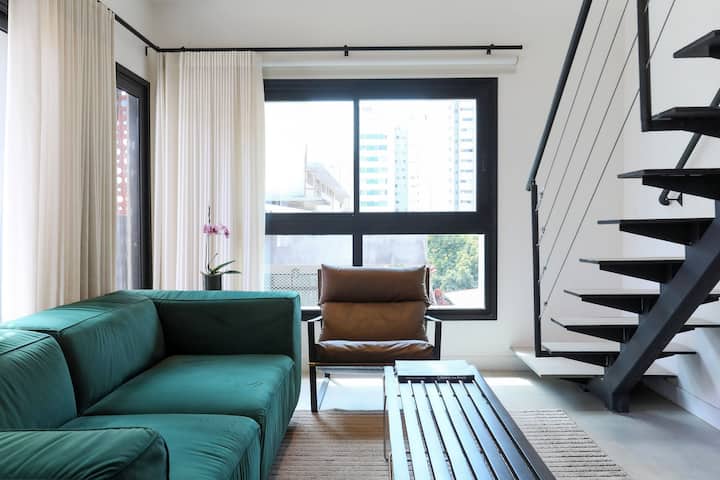 Refúgio Urbano: Loft Moderno Com Jacuzzi - Belo Horizonte