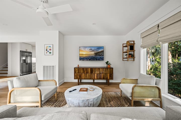 Heated Pool + Games + Pet Friendly | Near Beach - マウントプレザント, SC