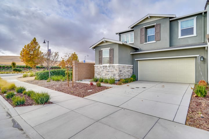 Newly Built Tracy Home W/ Backyard + Pool Access! - Tracy, CA