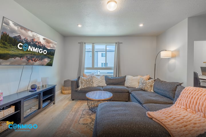 Newly Built! No Chores! Chic Utah Valley Gem - Highland, UT