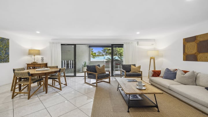 Lindy Lou's, Village At Doorstep Restaurants Beach - Sawtell