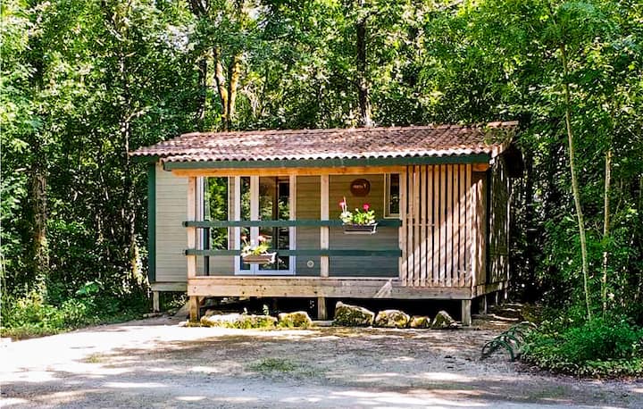 Amazing (Sta)caravan In Chef-boutonne With Wifi - France