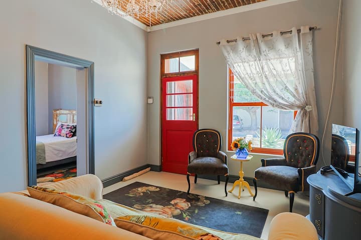 Bietjie Sjiek - Cozy Stay, Big Breakaway! - Kleinmond