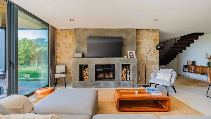 Douro Villa With Pool, Jacuzzi, Garden And Views - Cinfães
