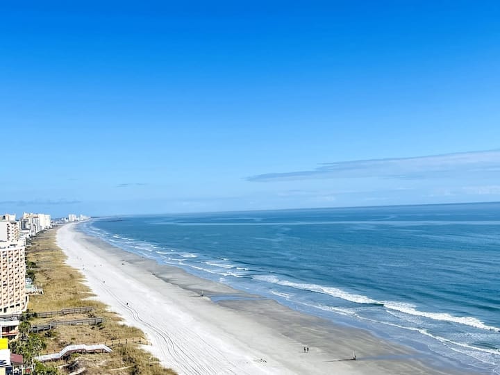 Luxury Large Ocean Front Condo With Pool, North Mb - North Myrtle Beach, SC