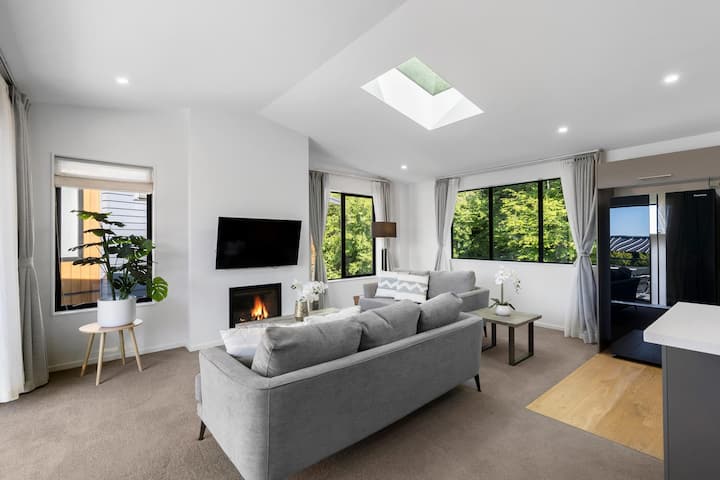 Queenstown Birdsong Retreat - Queenstown, New Zealand