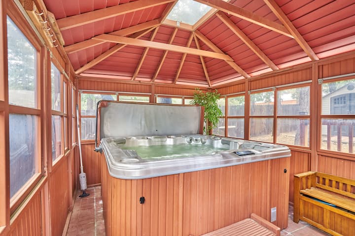 Romantic Rustic Retreat-unique Hot Tub Gazebo - Big Bear, CA