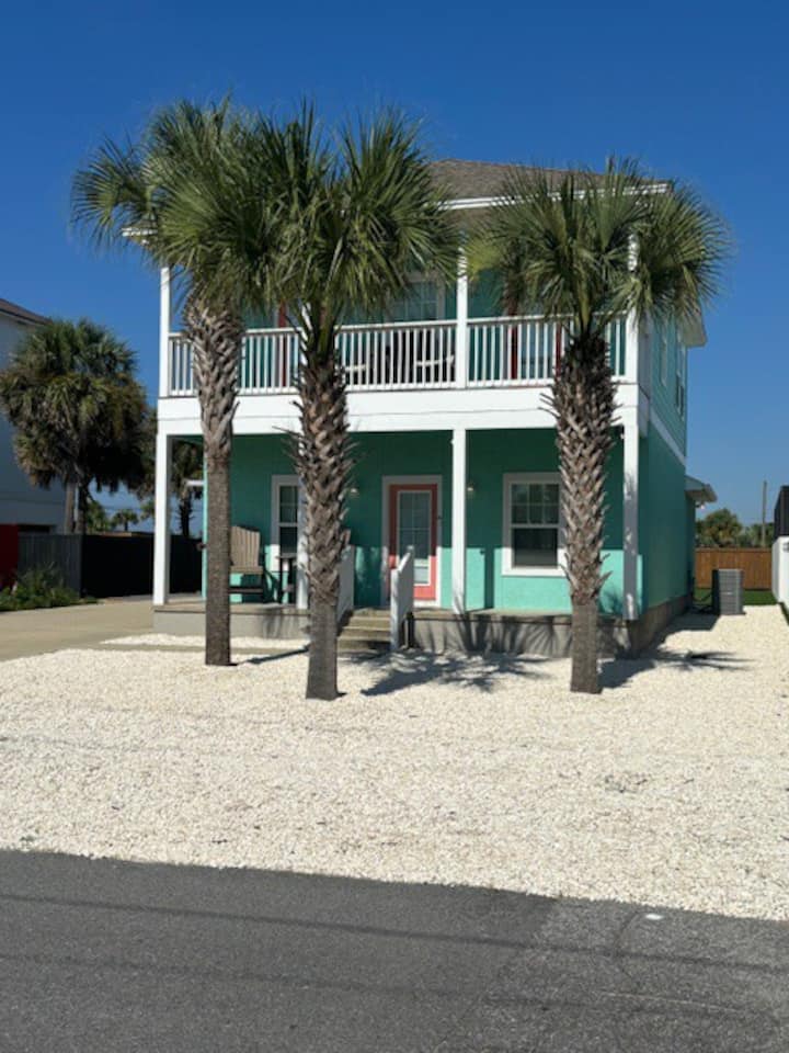 Happy "Ours" 2 Min Walk To Beach - Panama City Beach, FL