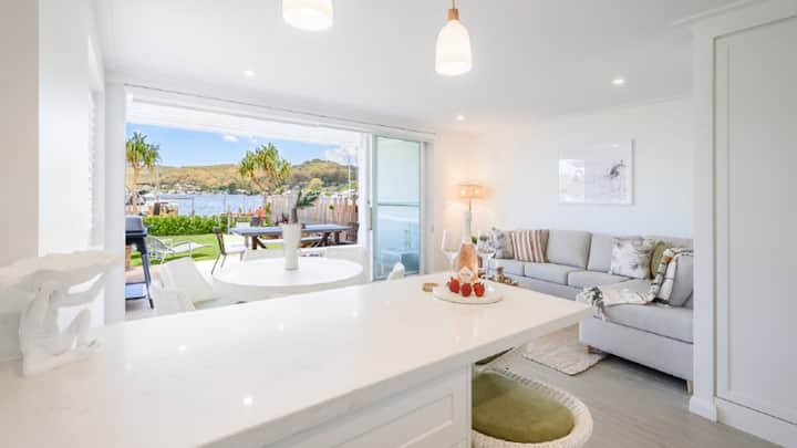 Waterfront Apartment- Walk To Shops+ Restaurants - Ettalong Beach