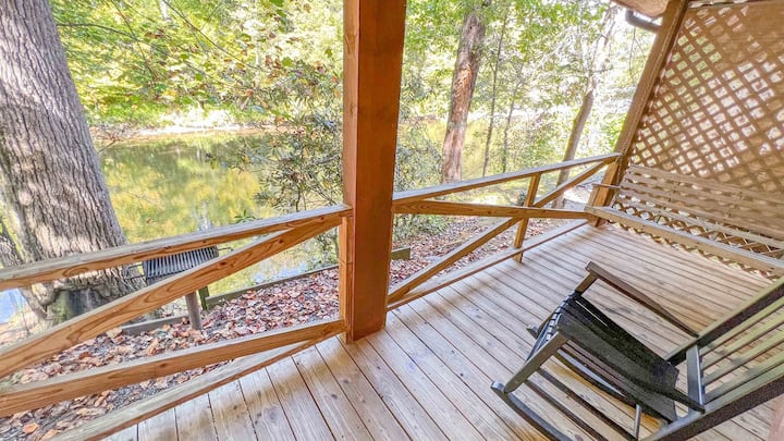 Cabin #2 - Riverfront W/ Gas Fireplace And More! - Cherokee, NC
