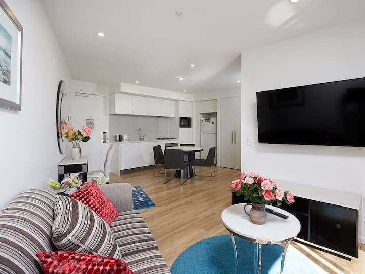 Comfort Central Gold Coast 2 Bedroom Apartment - Nerang