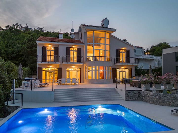 Piano De Villa De Luxe Au Design Royal - Opatija