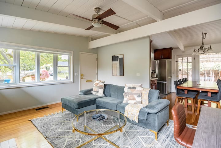 Blueground | Menlo Park, Garage, Yard, Patio & A/c - Palo Alto, CA