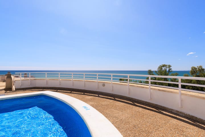 Appartement Centre-ville · Plage 50m · Piscine· 23 - Cambrils