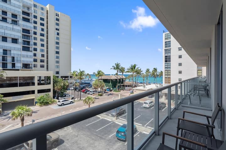 Accessible 1br Condo W/ Partial Ocean View, Ch-cs5 - Hollywood, FL