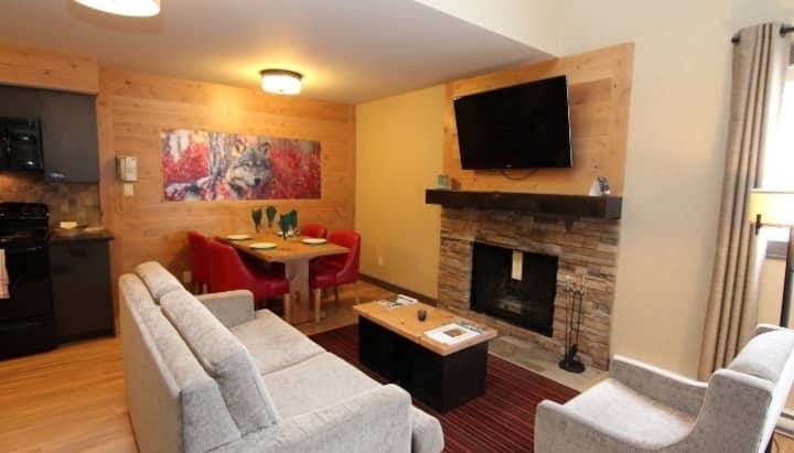Deluxe, Bright, Spacious | Base Of Tunnel Mountain - Banff
