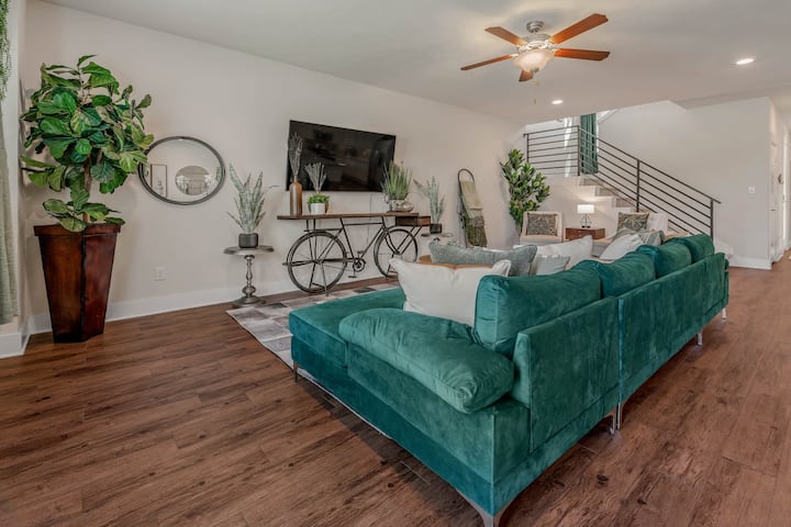 The Green House - College Station, TX