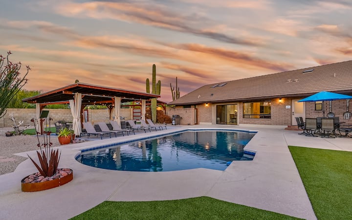 8br W/ Pool, Hot Tub, Putting Green | Pet Friendly - Cave Creek