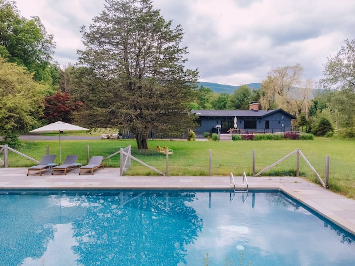 Overlook Meadow - Pool, Hot Tub & Mountain Views - Woodstock, NY