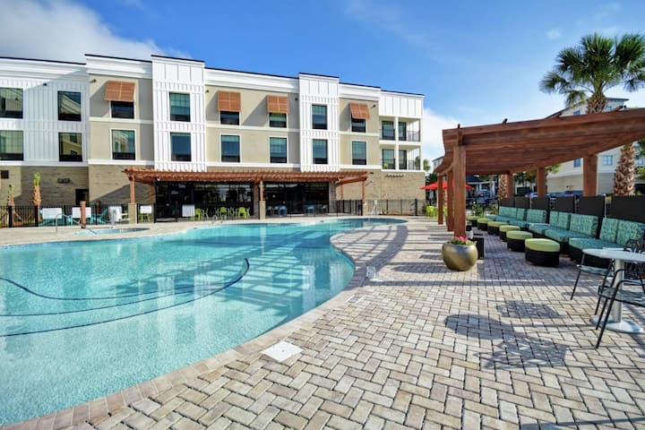 Best Place To Unwind! 4 Comfortable Units, Pool - Brunswick, GA