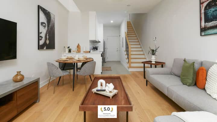 The Mila-spacious 2 Bedrooms Condo On 2 Floors - LaSalle