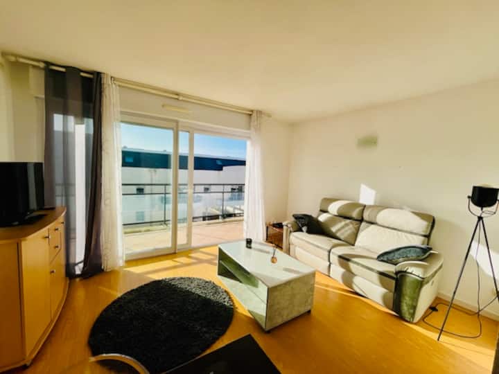 Charmant Appartement Avec Balcon - La Rochelle