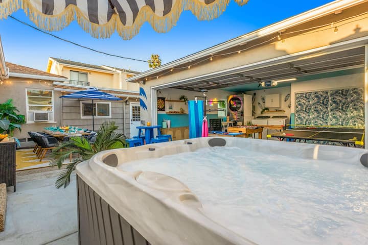 Group Adventure W Hot Tub, Games, Yard, Ev Charge - San Diego, CA