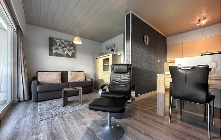 Amazing Apartment In De Haan With Wifi - Jabbeke