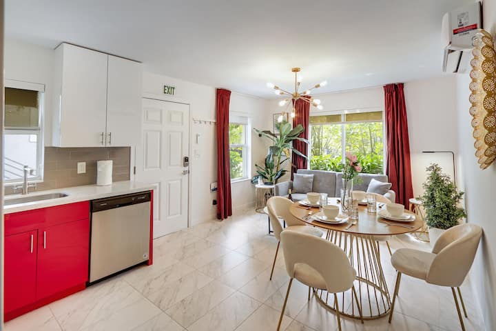 Fuego: Casita Near Beach & Gym Access - Hollywood, FL