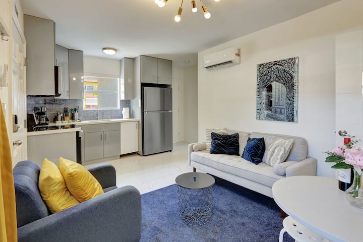 Soleil: Casita Near Beach & Gym Access - Hollywood, FL